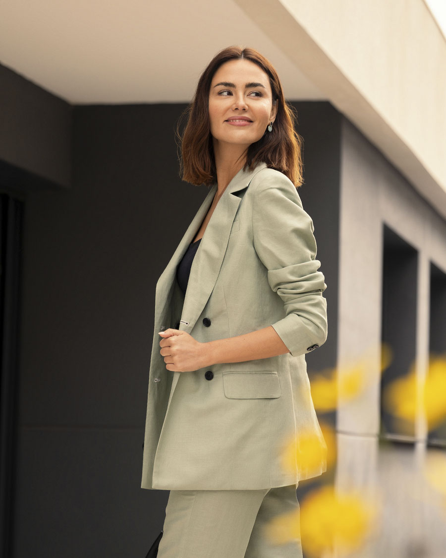 Ideas for Stylish Women's Suits - fashionandstylepolice ...